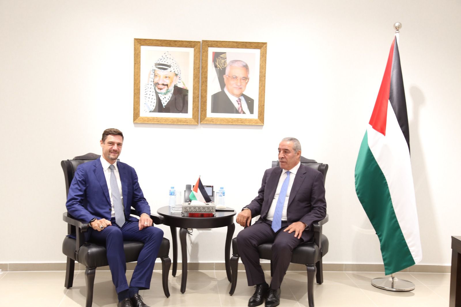 Al-Sheikh met with the new European Union representative in Palestine ...